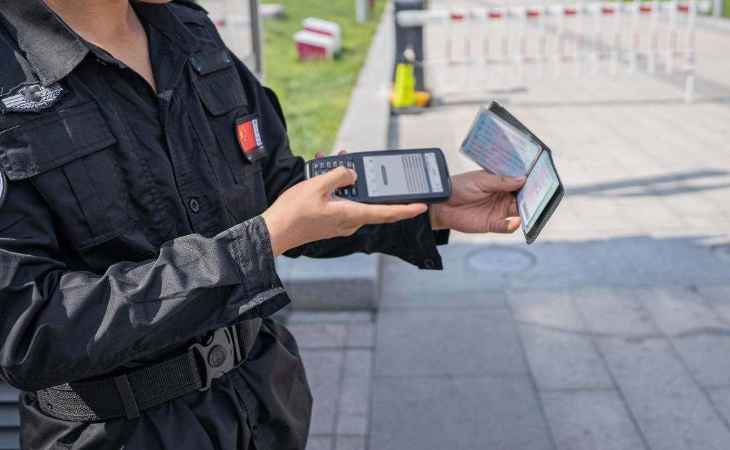 PDA应用于移动警务 - 广州市贝烨信息科技有限公司